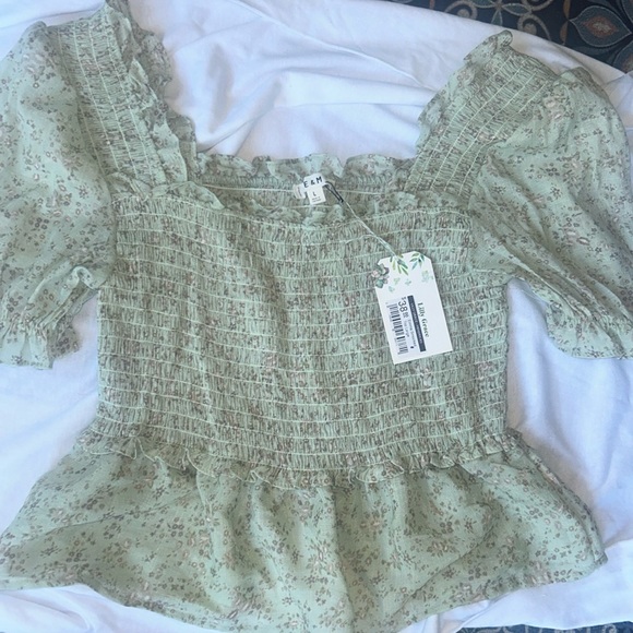 E& M Lilly Grace | Tops | Nwt New Lilly Grace Upscale Peasant Babydoll ...